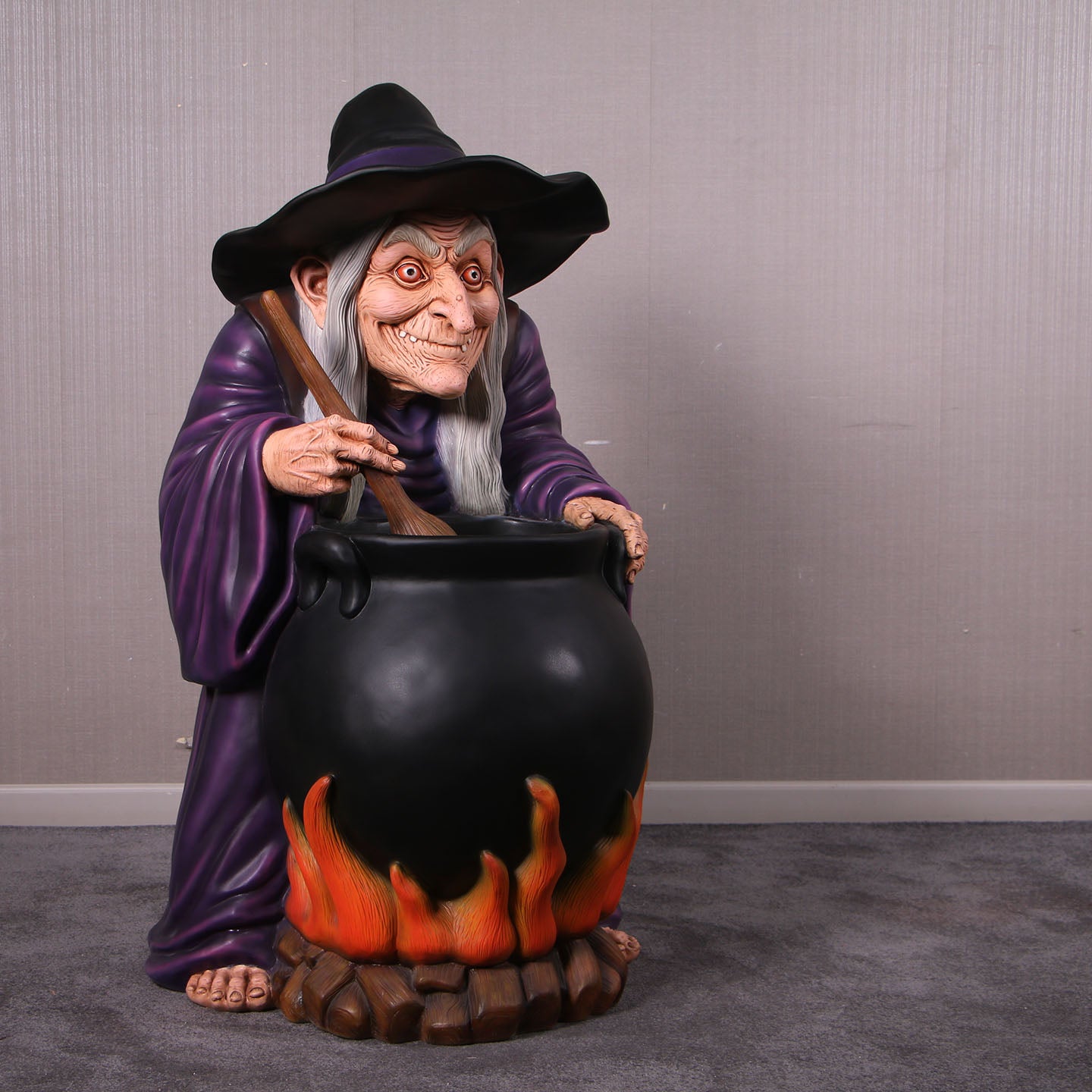 Witch with Caludron Statue – LM Treasures