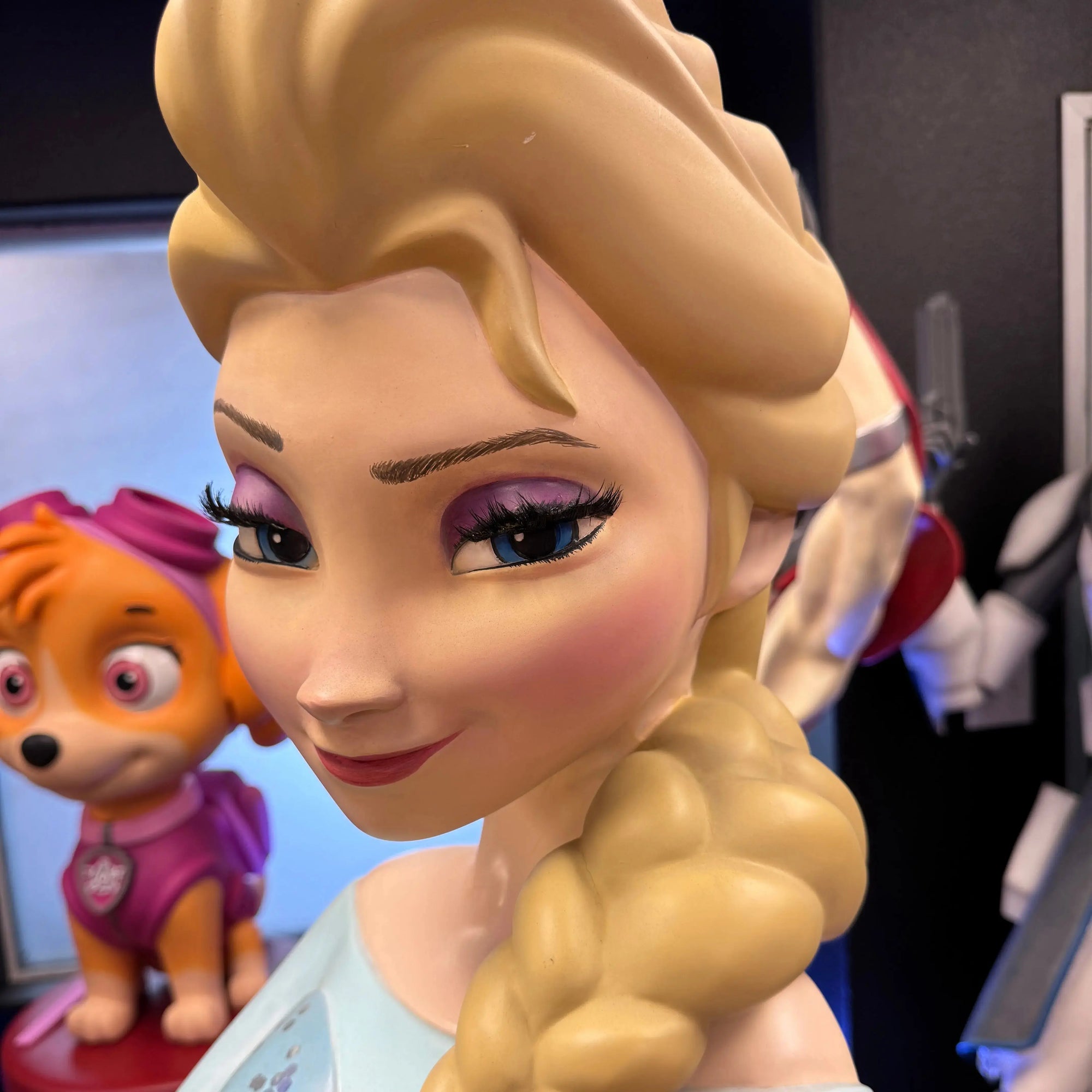 Frozen I Anna, Elsa, and Olaf Set of 3 Life Size Pre-Owned Statues| LM ...