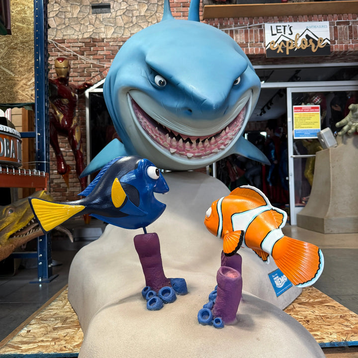 Disney Pixar Life Size Finding Nemo Movie Display Statue – LM Treasures