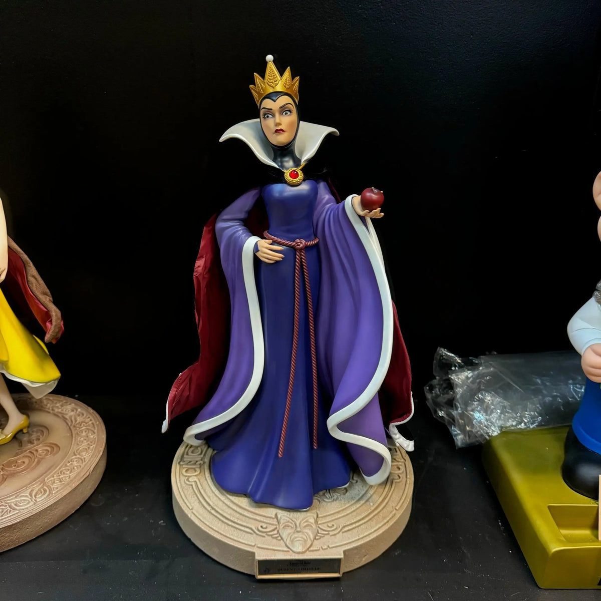 Snow White And The Seven Dwarfs Master Craft Queen Grimhilde Statue| LM ...
