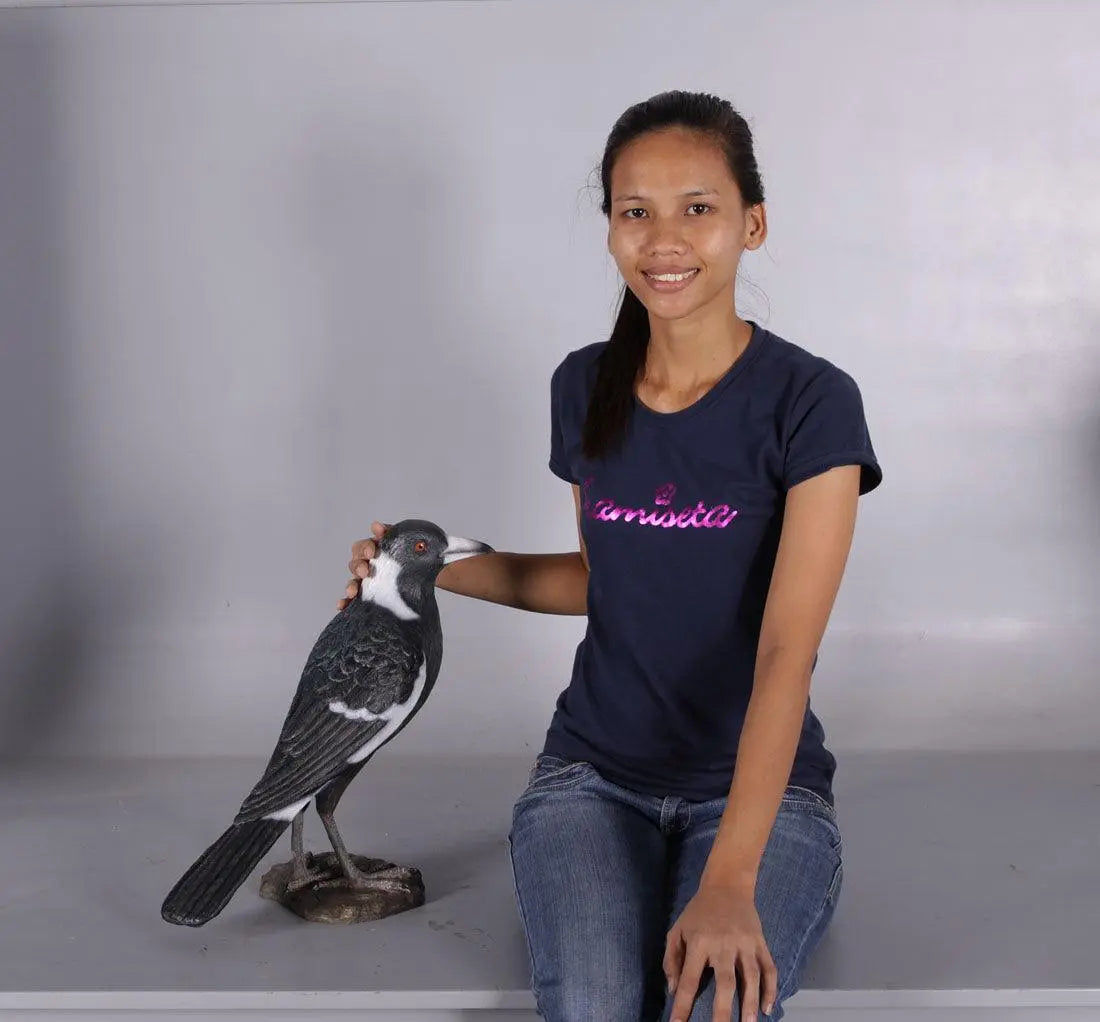 Magpie Crow Life Size Statue | LM Treasures