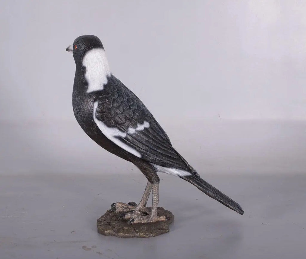 Magpie Crow Life Size Statue | LM Treasures