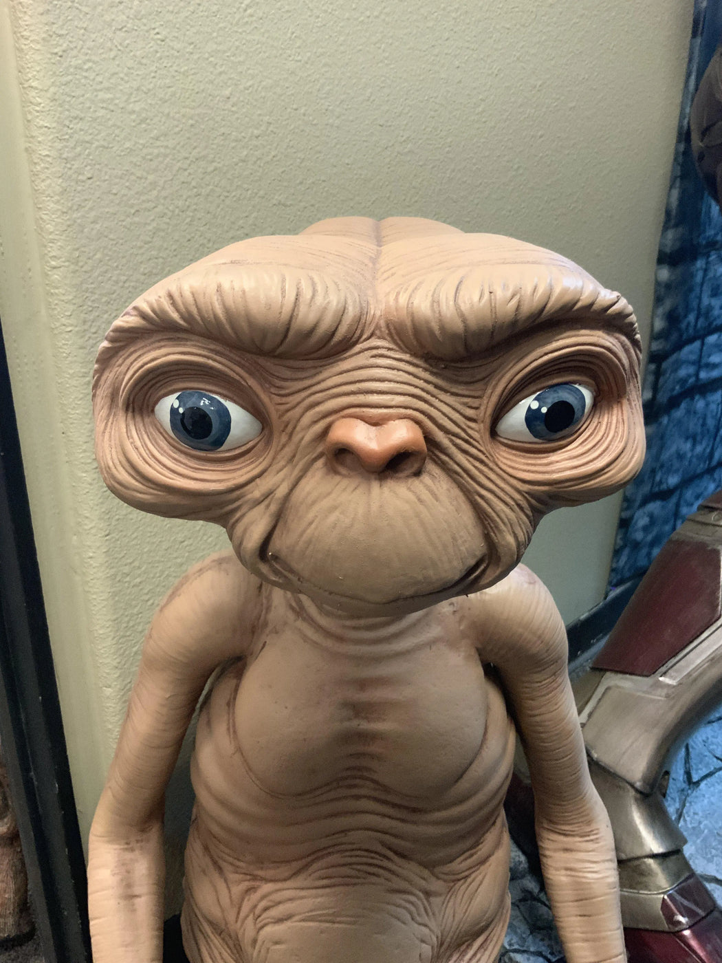 E.T. Foam Replica Figure ET Life Size Statue - LM Treasures – LM Treasures